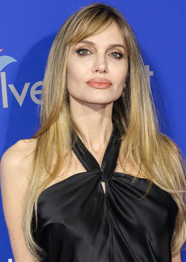 Angelina Jolie And Brad Pitt’s Daughter Zahara Praises Her Mom In...